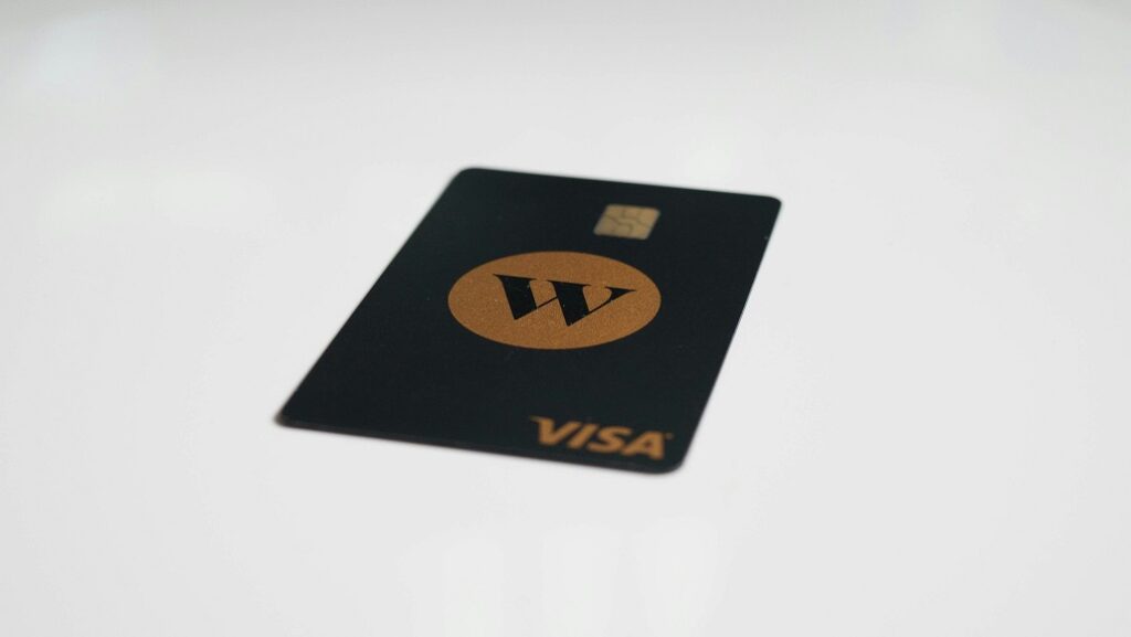 Visa Offers $100 Million to Take over Apple Card Business